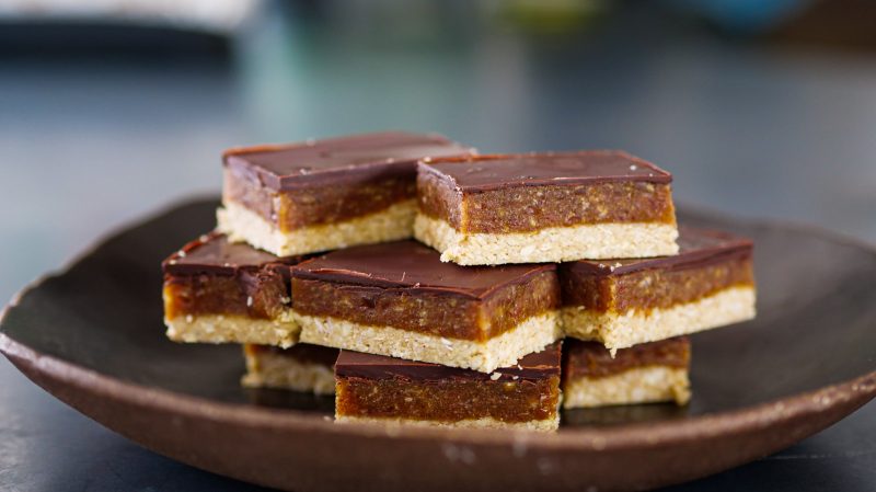 Raw Vegan Snickers Slice Recipe - Bondi Harevst